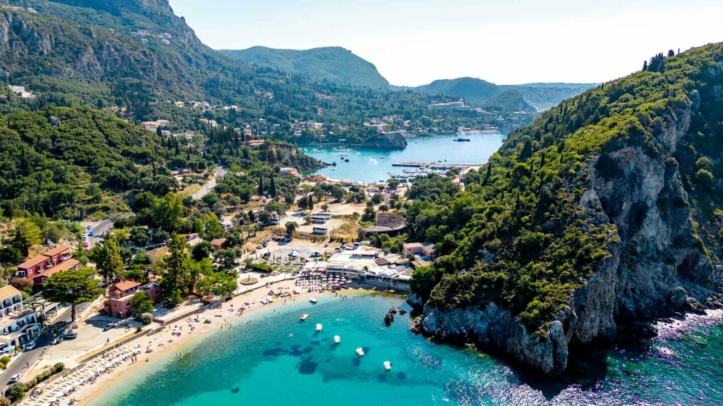 Korfus schönste Strände: Strandguide für Korfu 2023 ☀️
